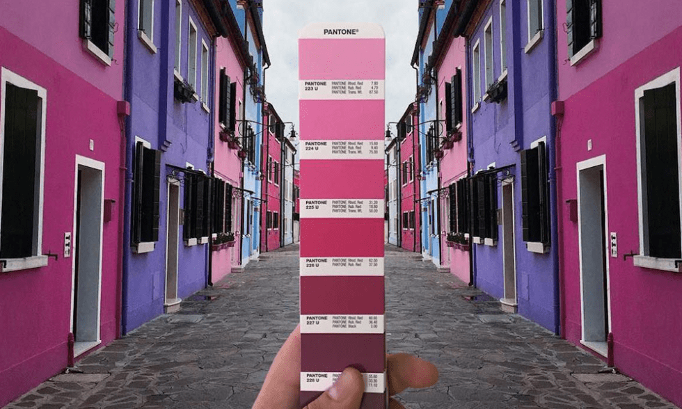 Il designer Andrea Antoni ha scovato le scale Pantone in giro per il ...